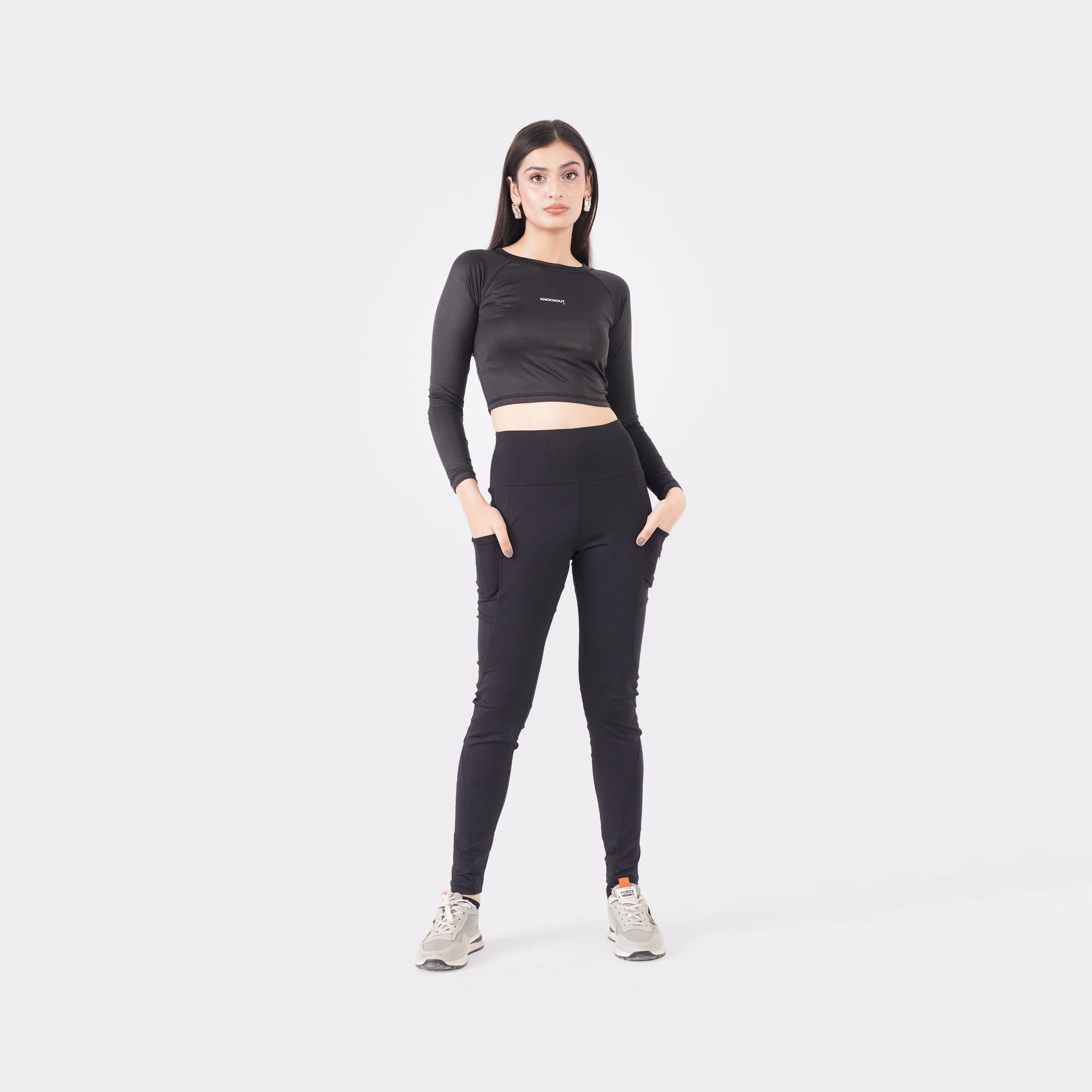 Knockout Cropped Long Sleeve Black - Sleek & Stylish Activewear